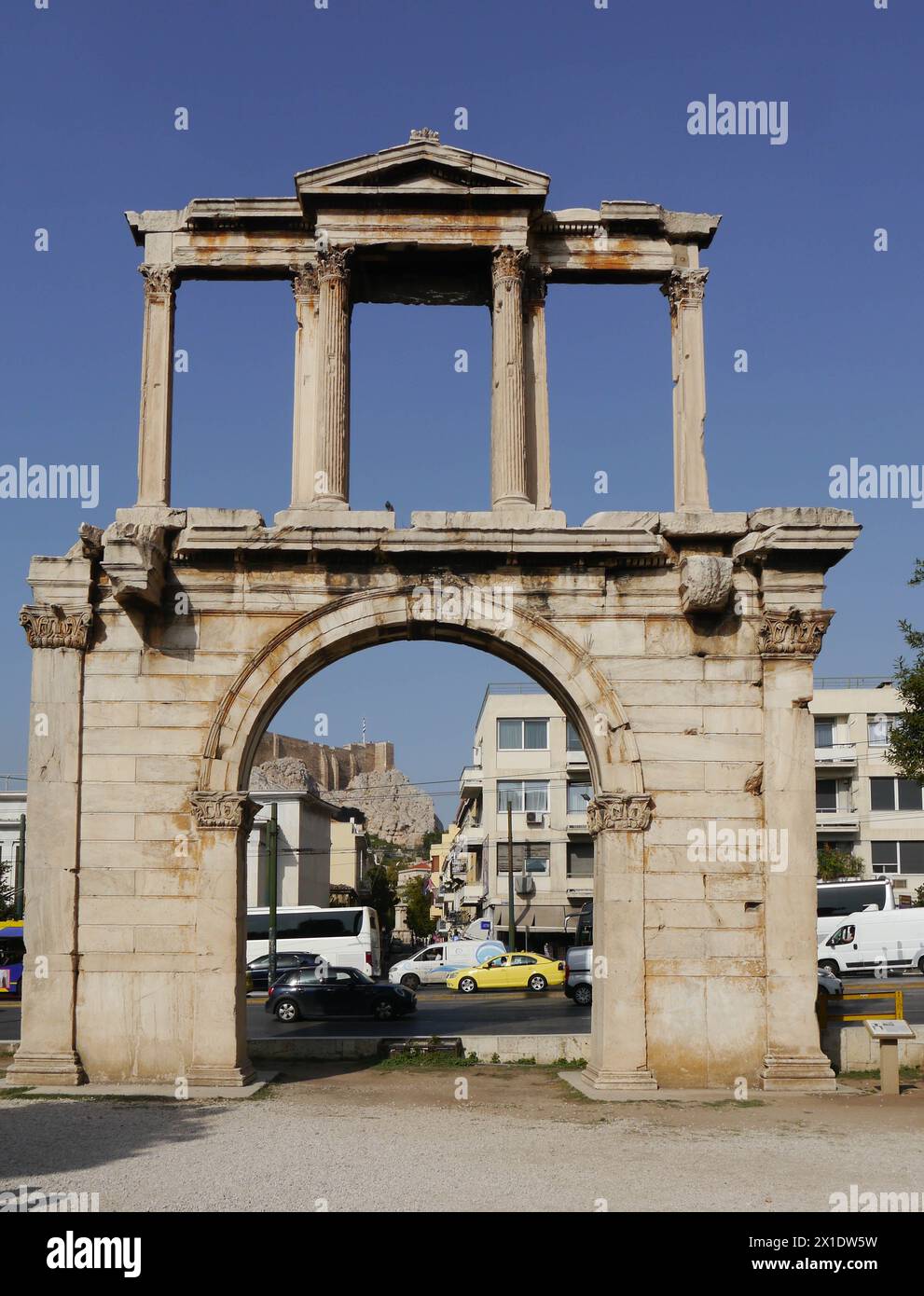 The arch of Hadrian, Αψίδα του Αδριανού, Athens, Greece Stock Photo - Alamy