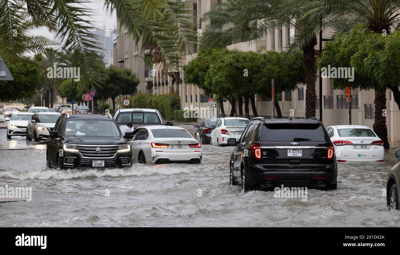 Dubai street flooded hi-res stock photography and images - Alamy