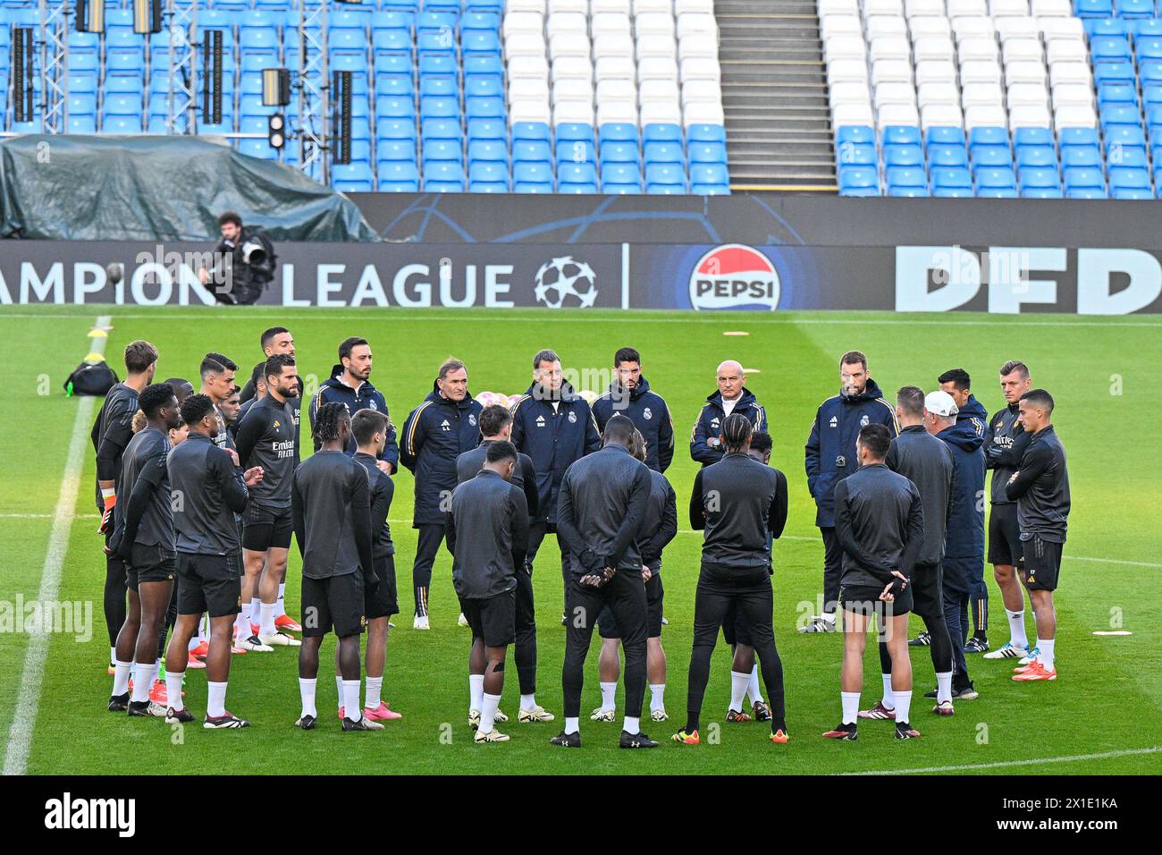 Real Madrid team huddle during the Real Madrid Champions League ...