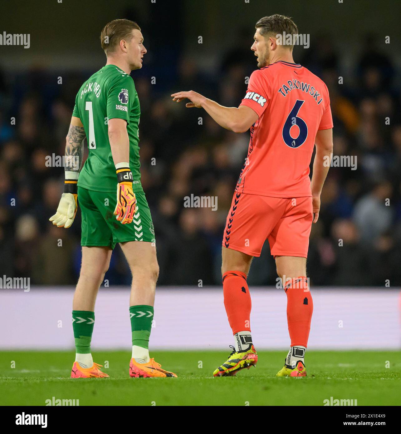 James tarkowski everton goal hi-res stock photography and images - Alamy