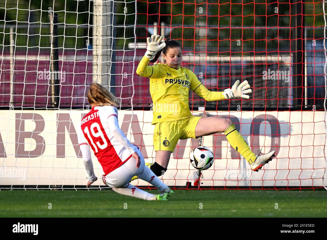 AMSTERDAM - (l-r) Tiny Hoekstra of Ajax makes the 1-0 during the KNVB ...