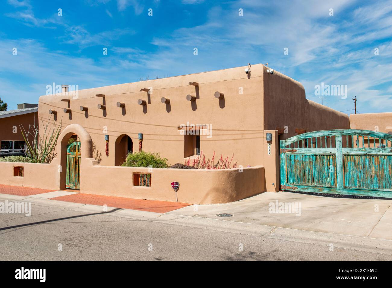 New Mexico Pueblo style residential homes in Mesilla Stock Photo - Alamy