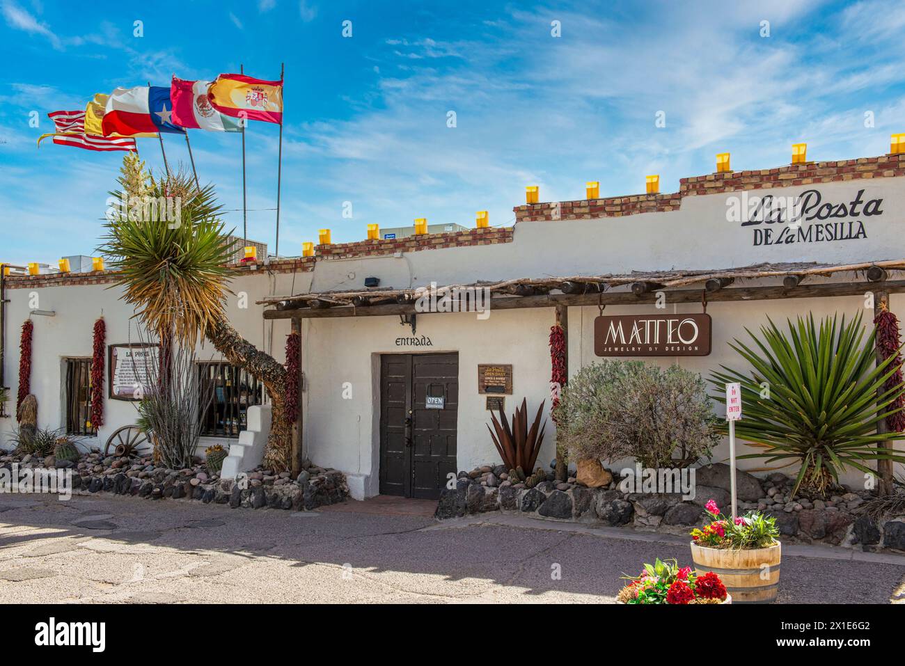 La mesilla hi-res stock photography and images - Alamy