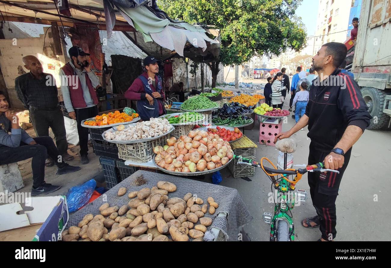 Gaza food market hi-res stock photography and images - Alamy