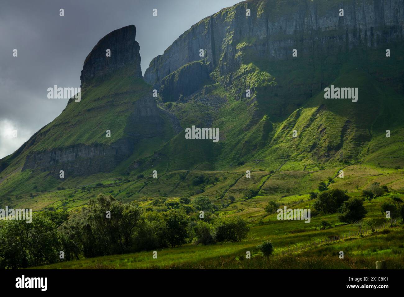 Eagle's rock ireland hi-res stock photography and images - Alamy