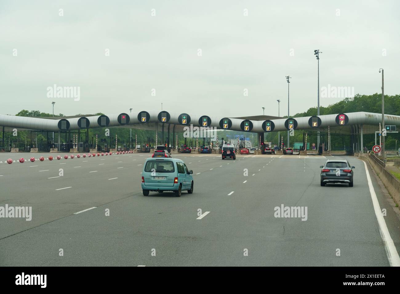 Toll payment booths hi-res stock photography and images - Alamy