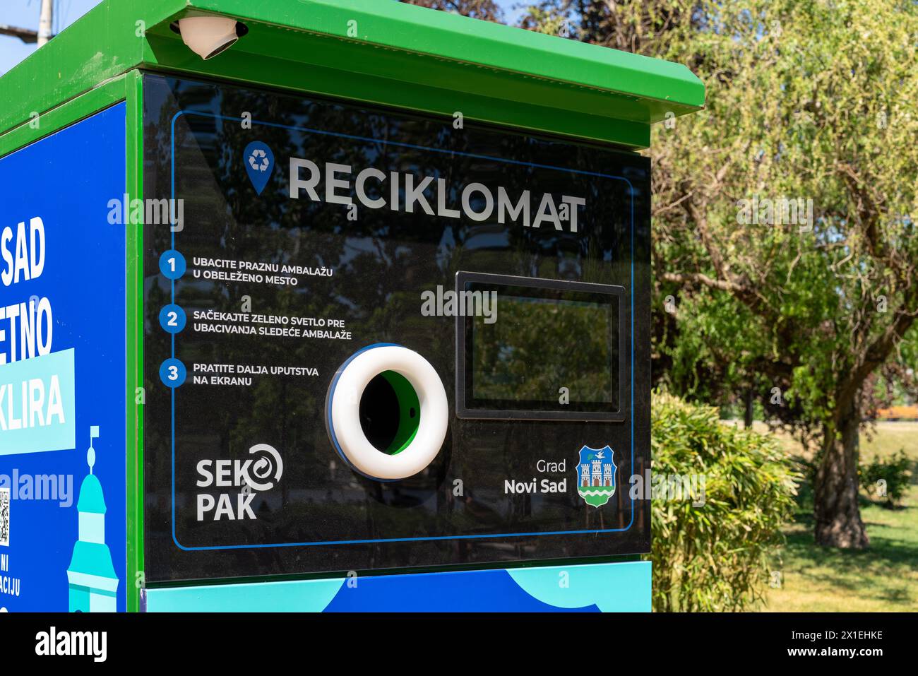 Reverse vending machine hi-res stock photography and images - Alamy