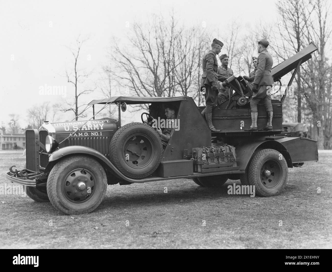 Anti-aircraft machine gun mount T2 (2 Gun) - White Chassis. Mechanized ...