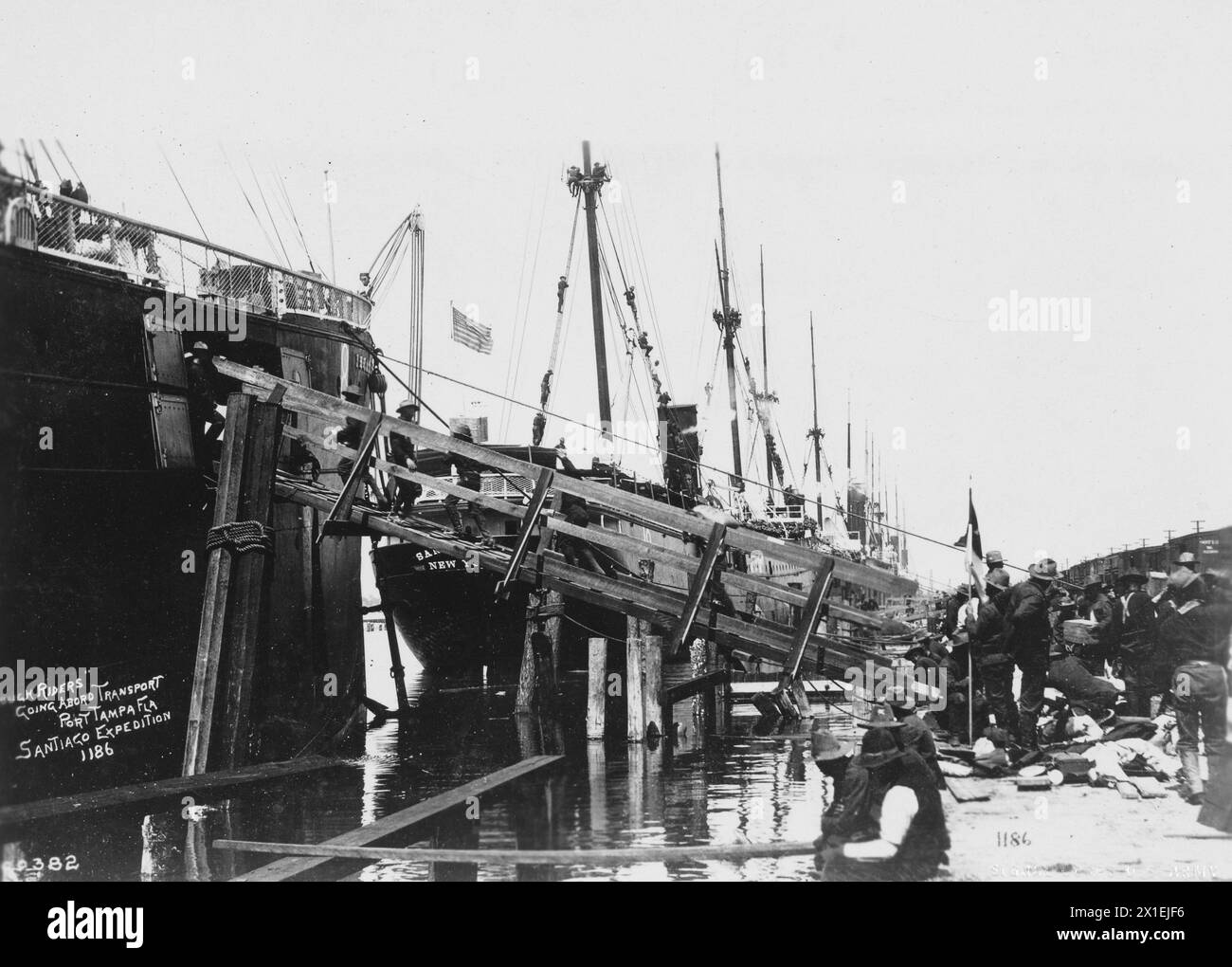War ship activities hi-res stock photography and images - Alamy