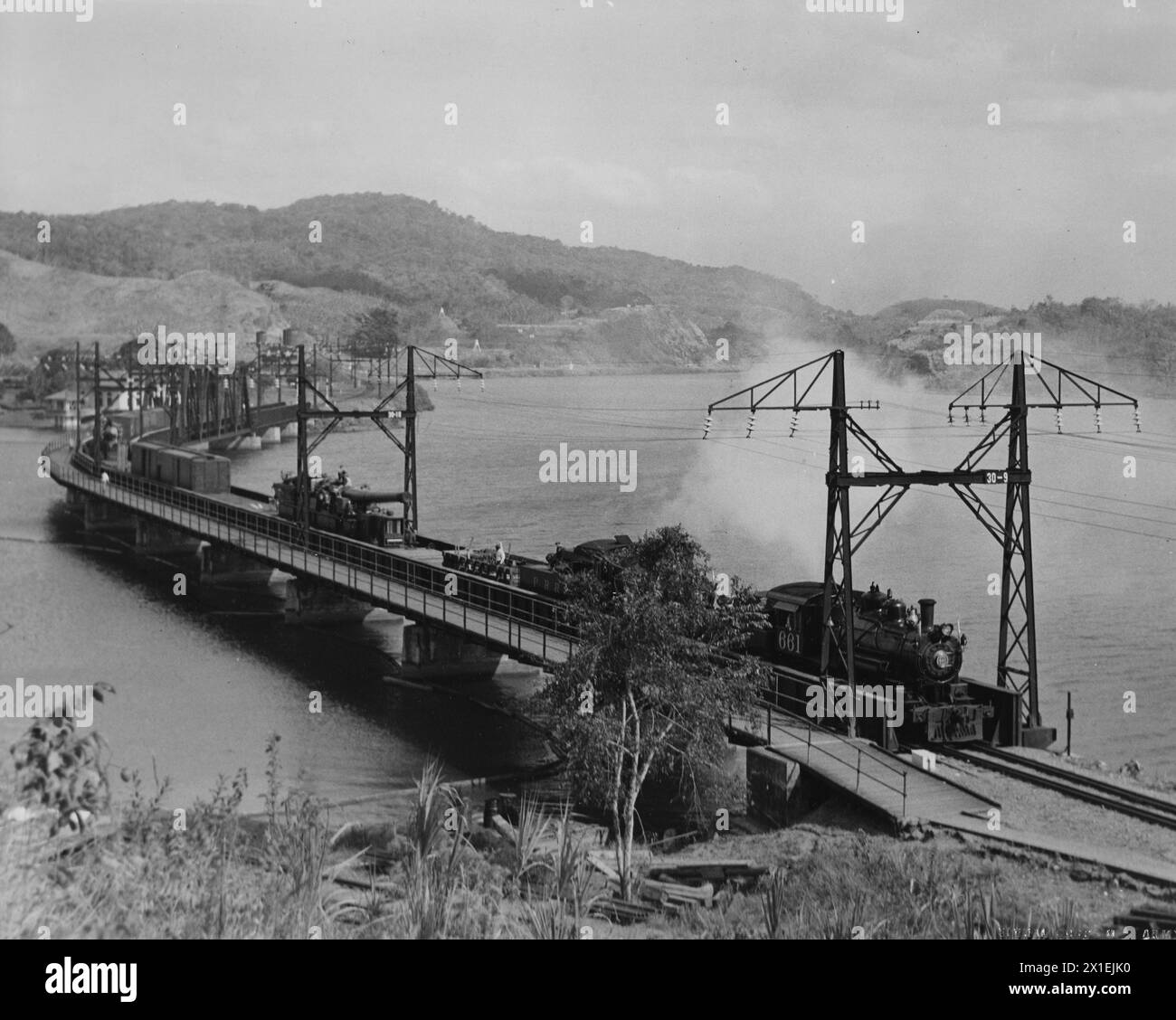 Panama Canal Department. Department Maneuvers. Big Bertha to the rescue ...