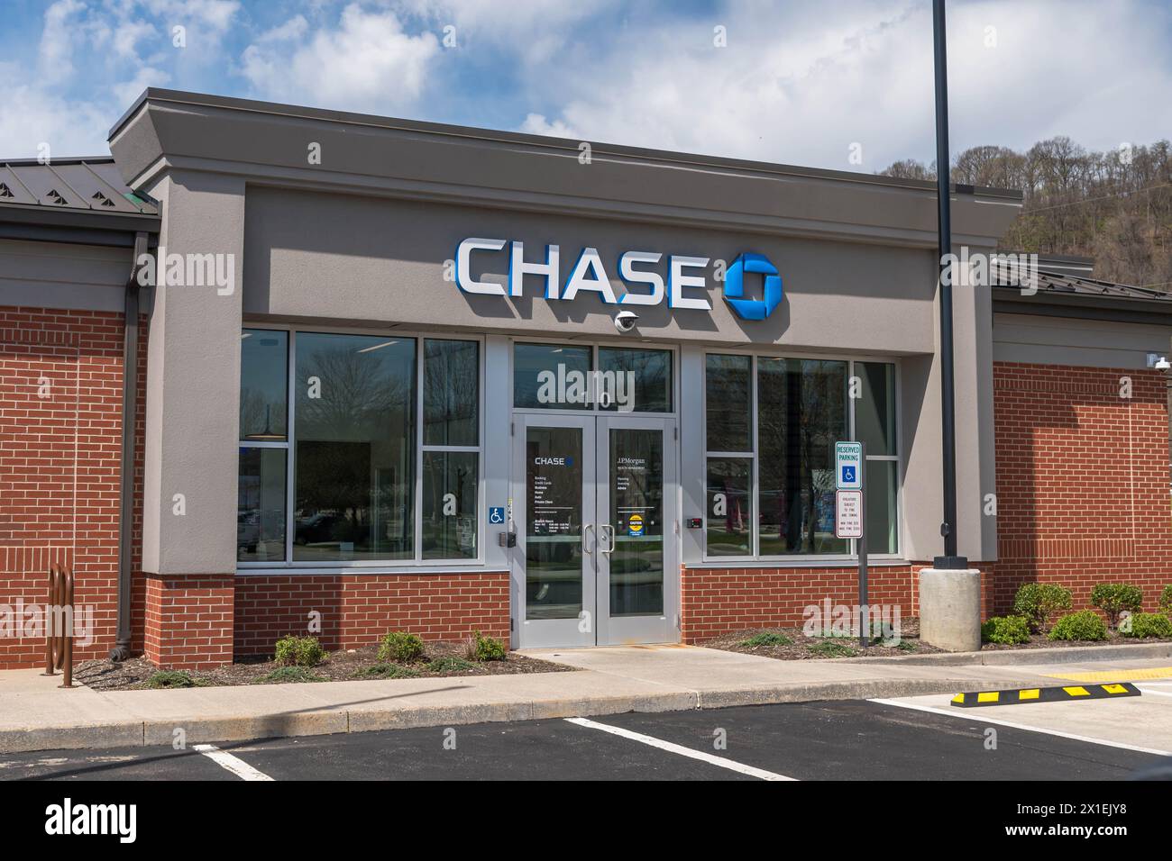 The Chase Bank branch office in Harmar Township, Pennsylvania, USA ...