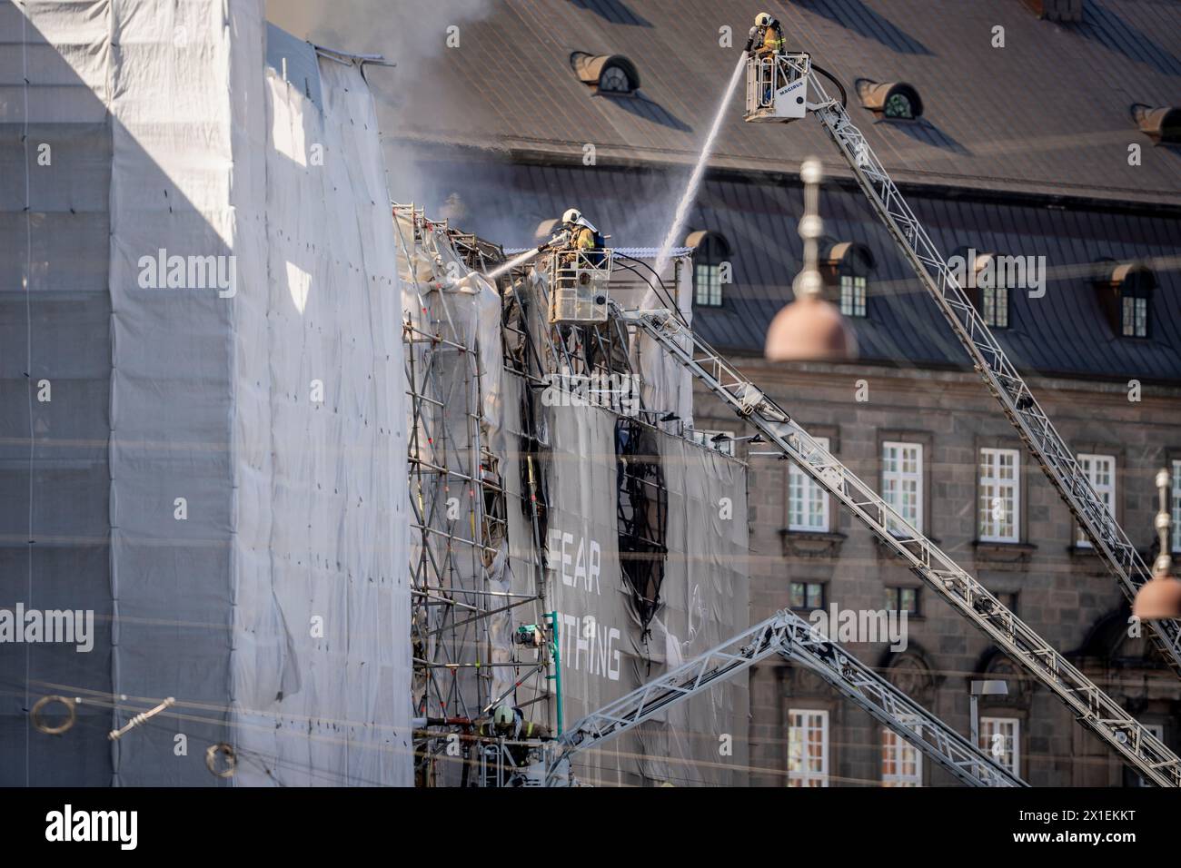 Firefighting in connection with the Copenhagen Stock Exchange burning ...