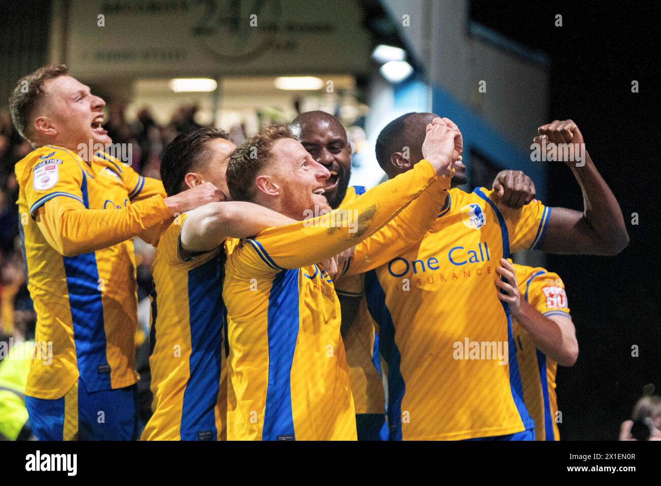 Mansfield Town celebrate Mansfield Town FC midfielder Stephen Quinn's (16) goal during the ...