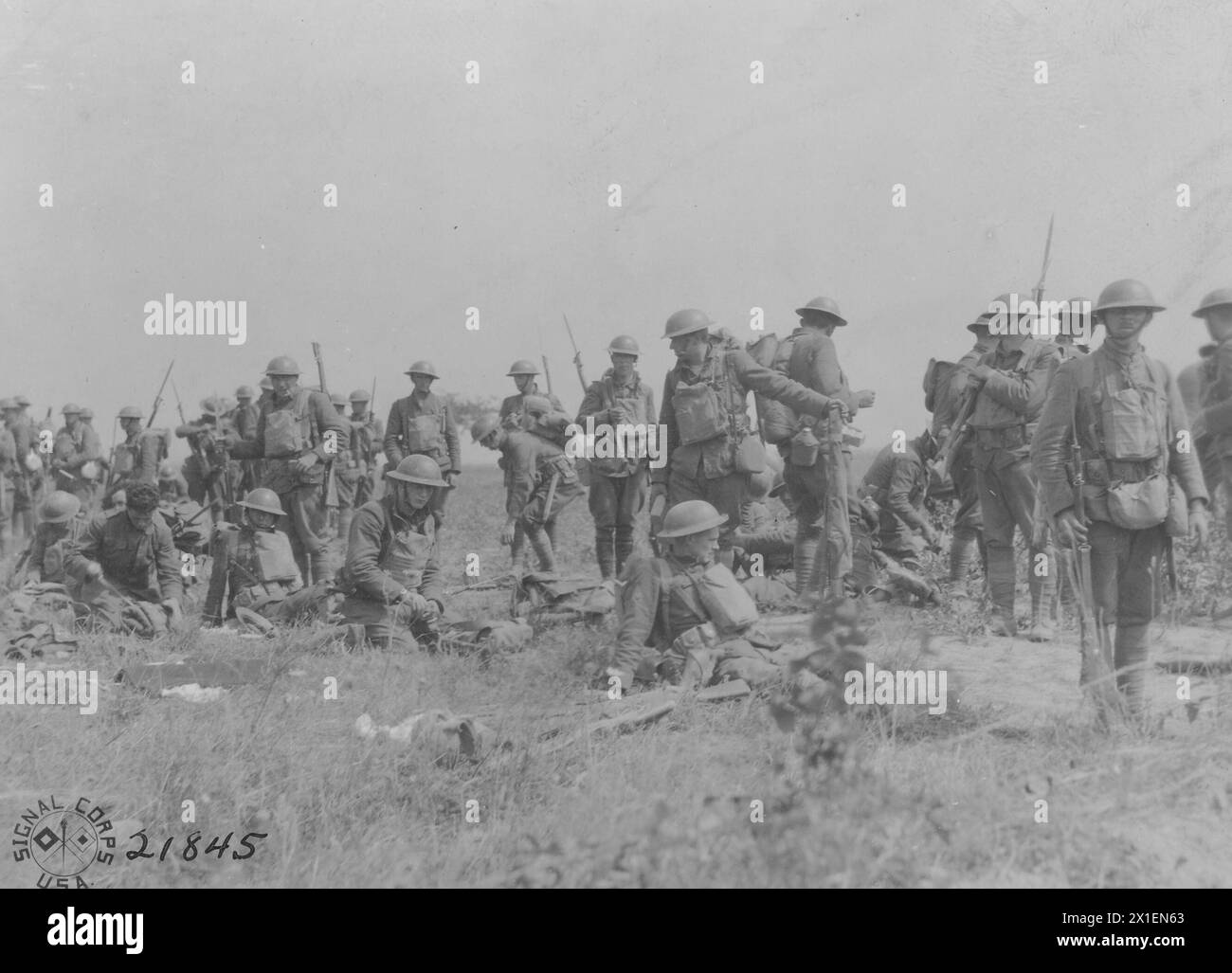 WW I Photos: U.S. soldiers of the 2nd Battalion, 126th regiment ...