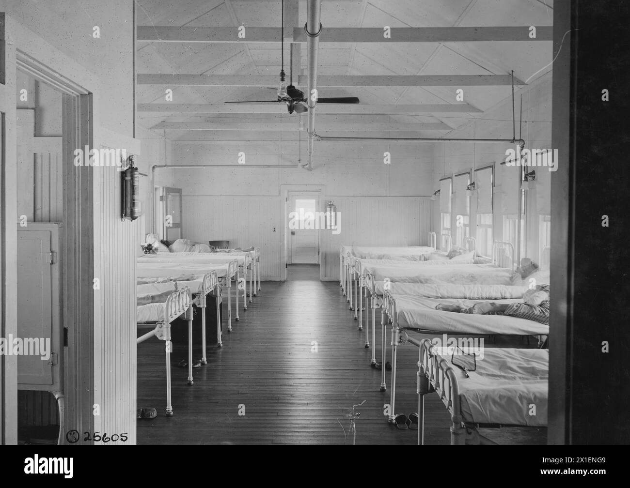 Love Field in Dallas Texas - Interior of ward in the hospital ca. 1918 ...