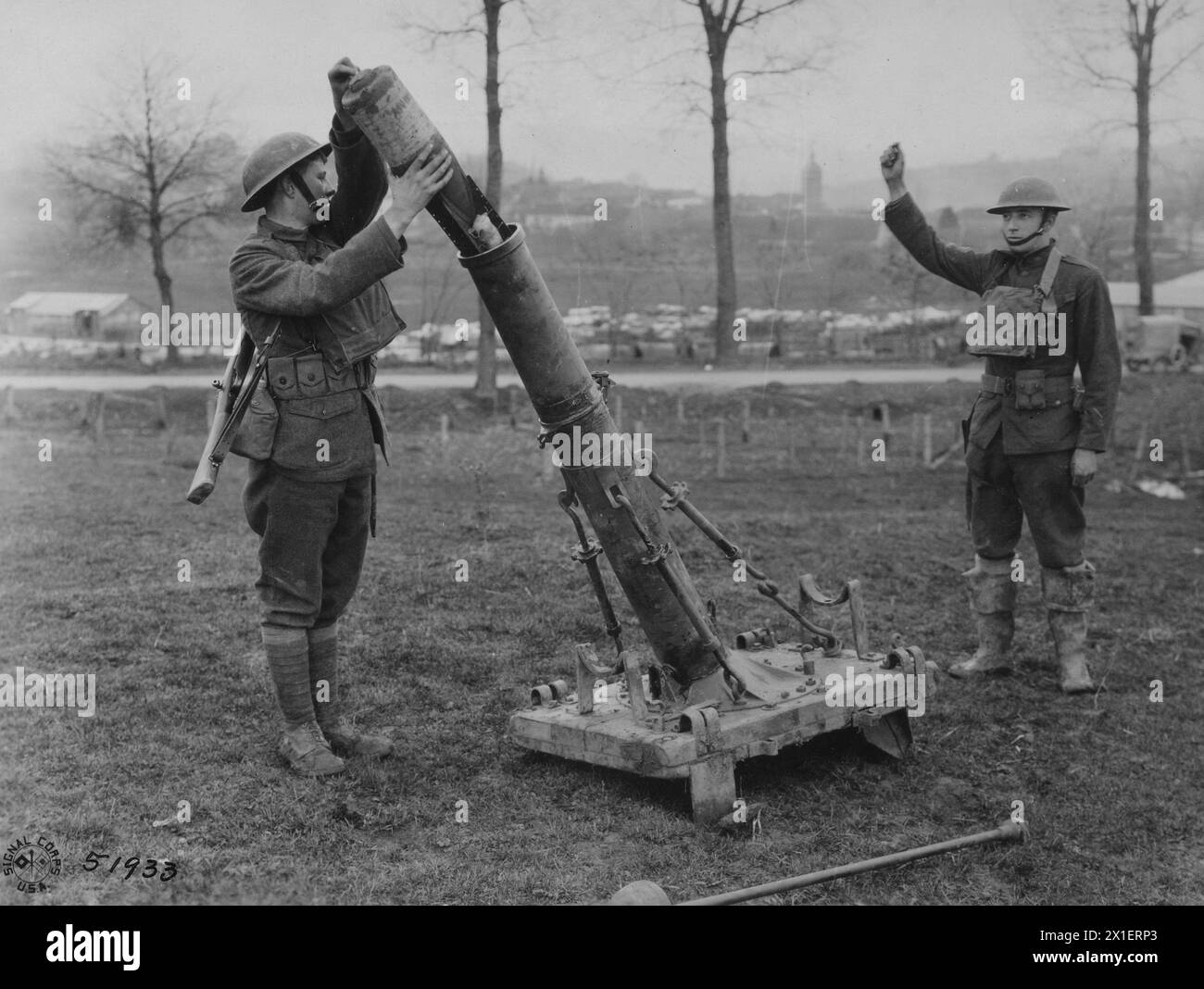 Newton 6 inch trench mortar hi-res stock photography and images - Alamy