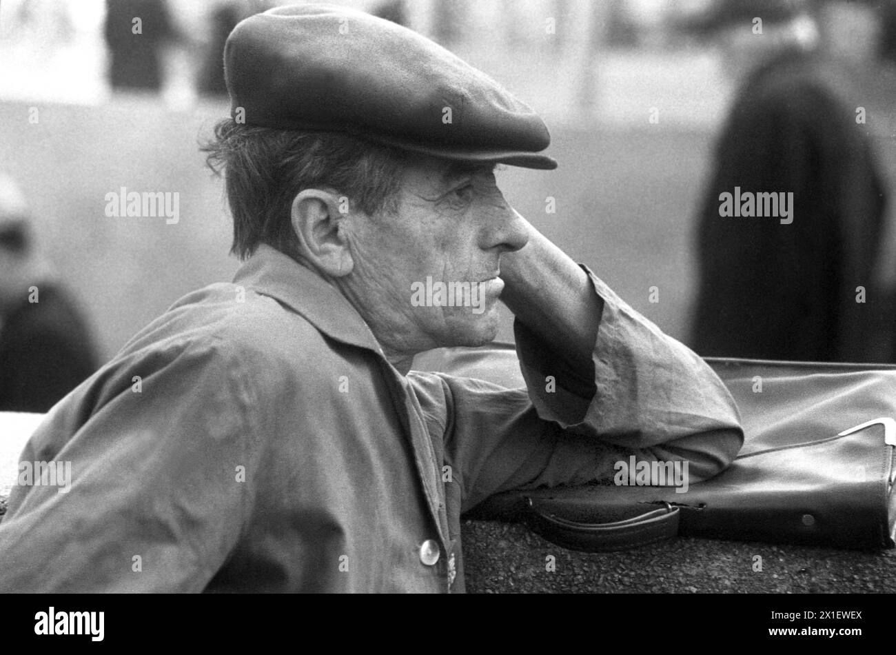 Portrait sad man Black and White Stock Photos & Images - Alamy