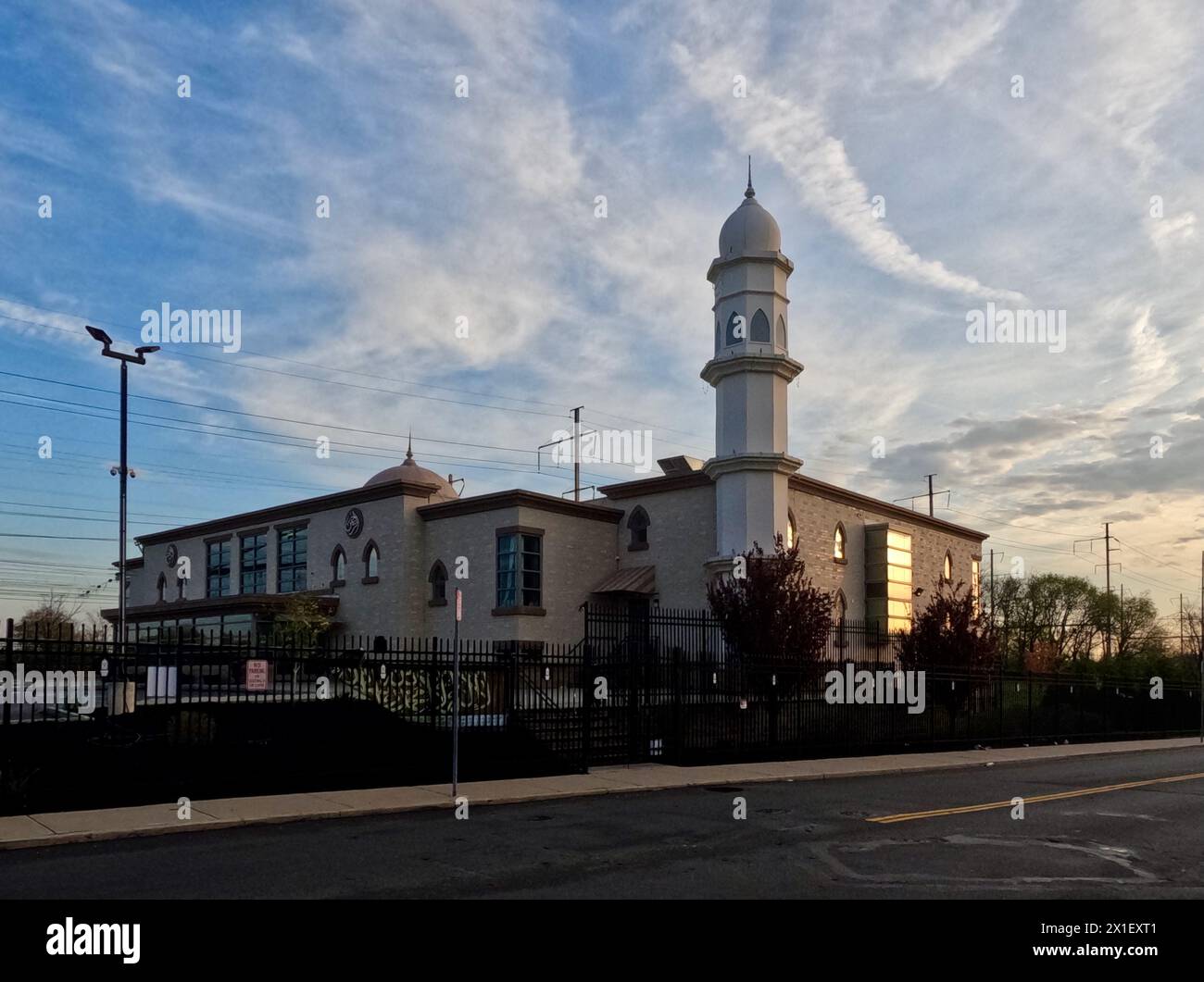 Bait-ul-Aafiyat Mosque, also called the Philly Mosque, at Broad and ...