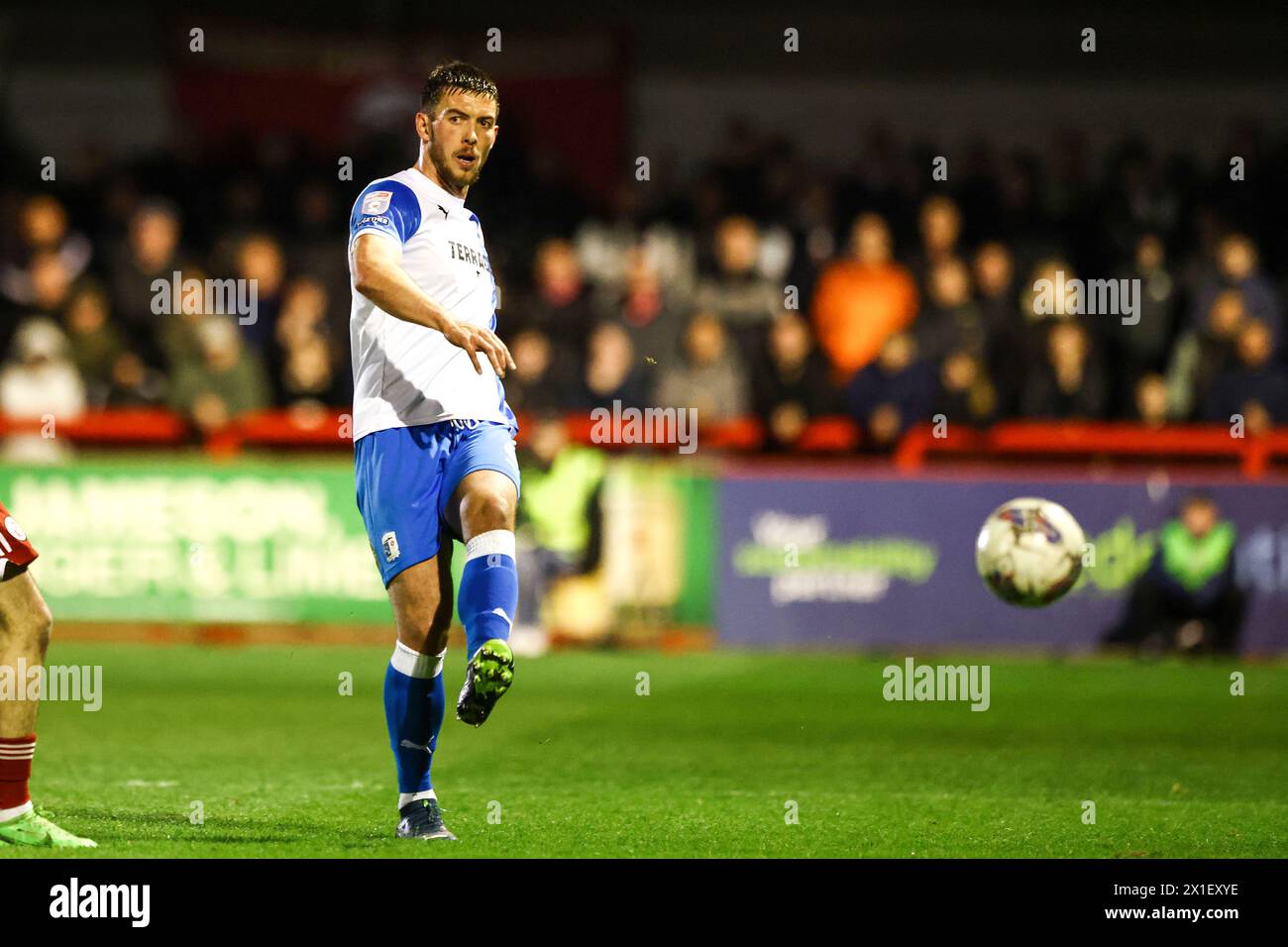 Crawley afc hi-res stock photography and images - Alamy