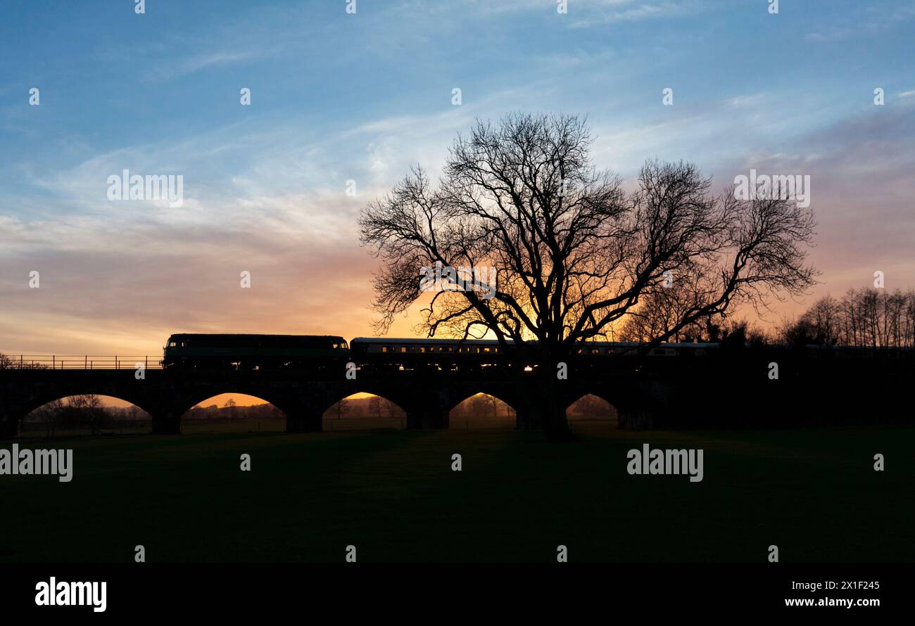 Locomotive Services class 47 diesel loco crossing Melling viaduct on ...