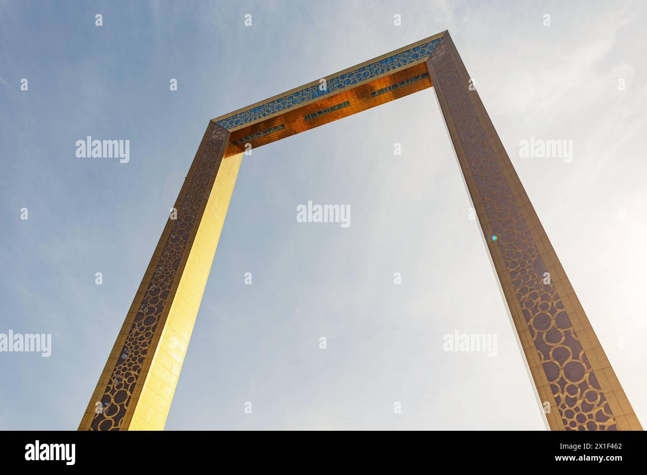 City buildings golden tower abu dhabi hi-res stock photography and ...