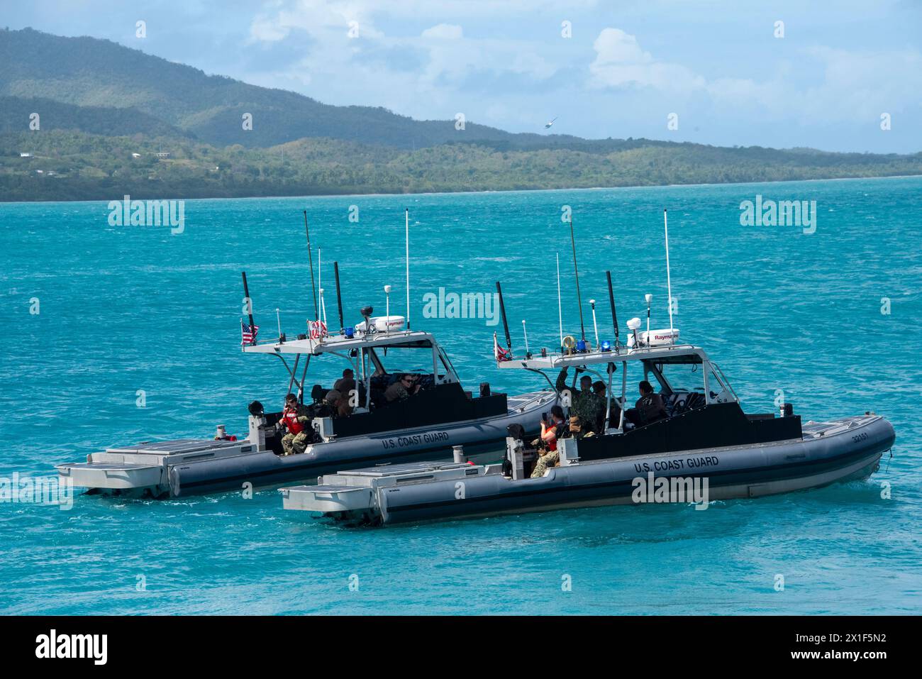 Students from Intermedia y Superior Adrienne Serrano, Escuela Elemental ...