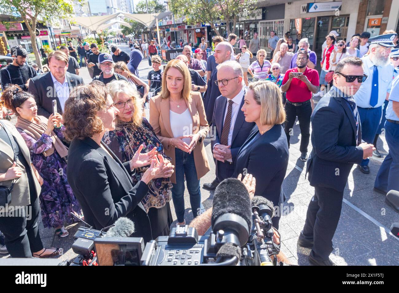 Sydney, Australia. 14 April 2024. Scenes from the aftermath of Joel ...