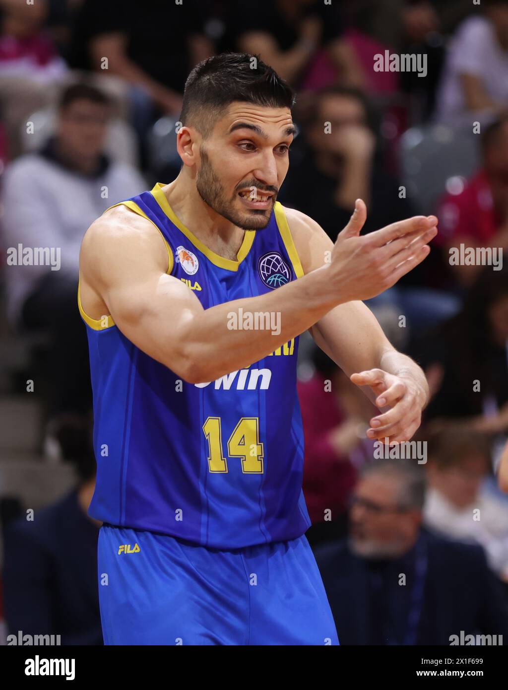 Bonn, Deutschland. 16th Apr, 2024. Leonidas Kaselakis (Peristeri), BCL ...