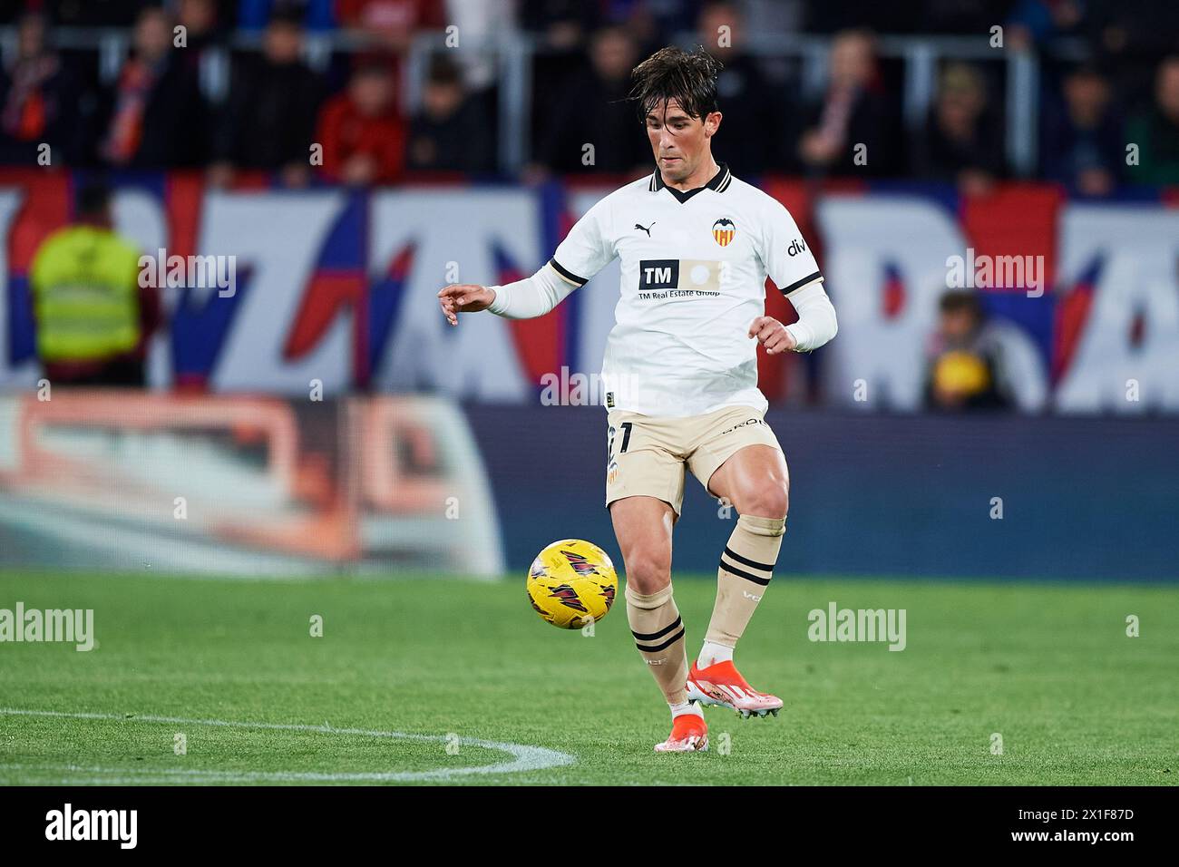 Jesus Vazquez of Valencia CF with the ball during the LaLiga EA Sports ...