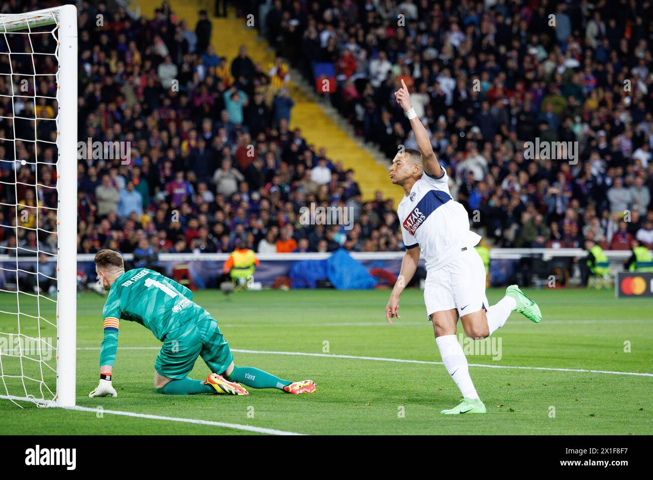 Mbappe champions league goal hi-res stock photography and images - Alamy