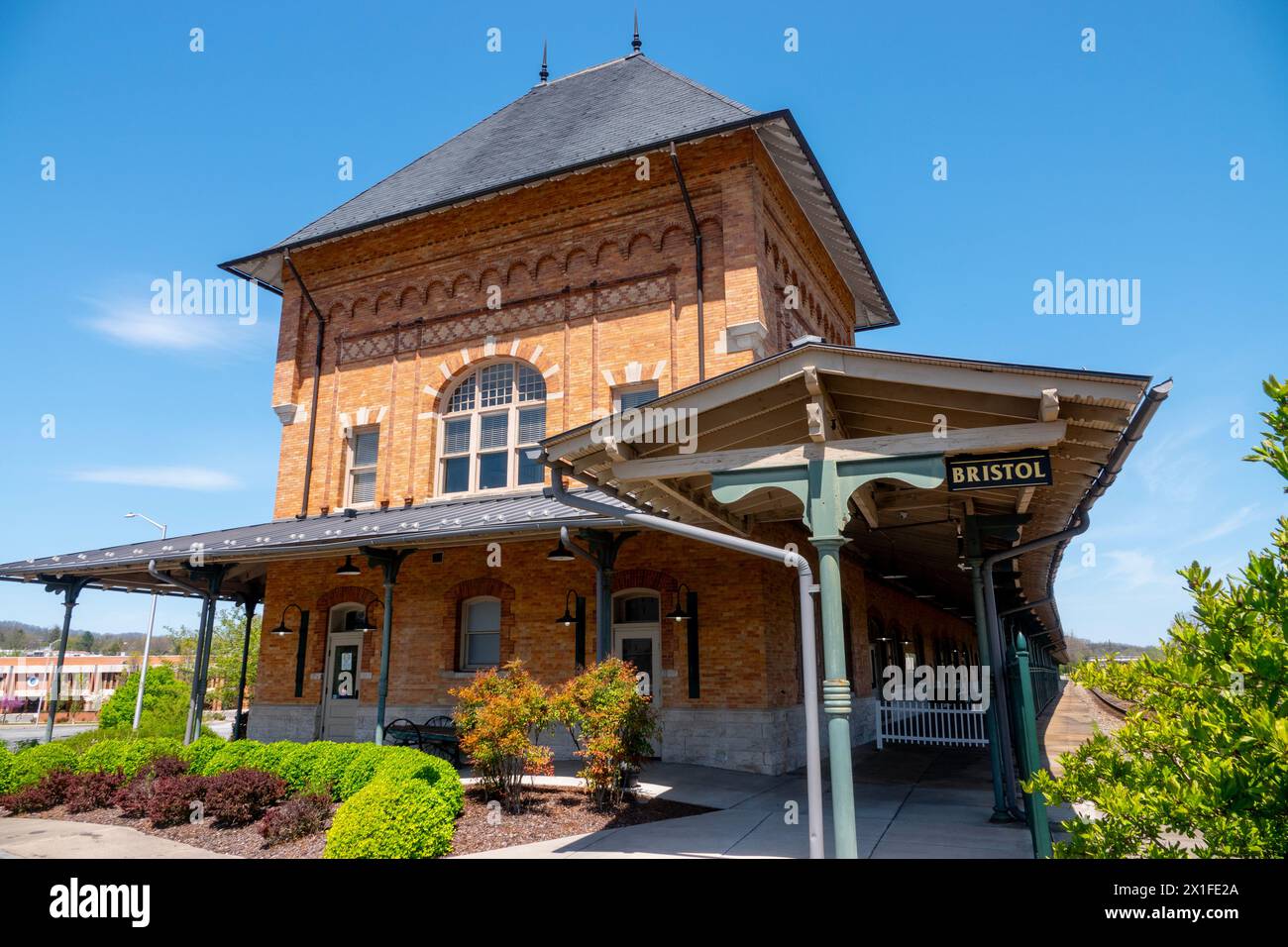 USA Bristol Tennessee and Virginia a city that is bisected by two ...