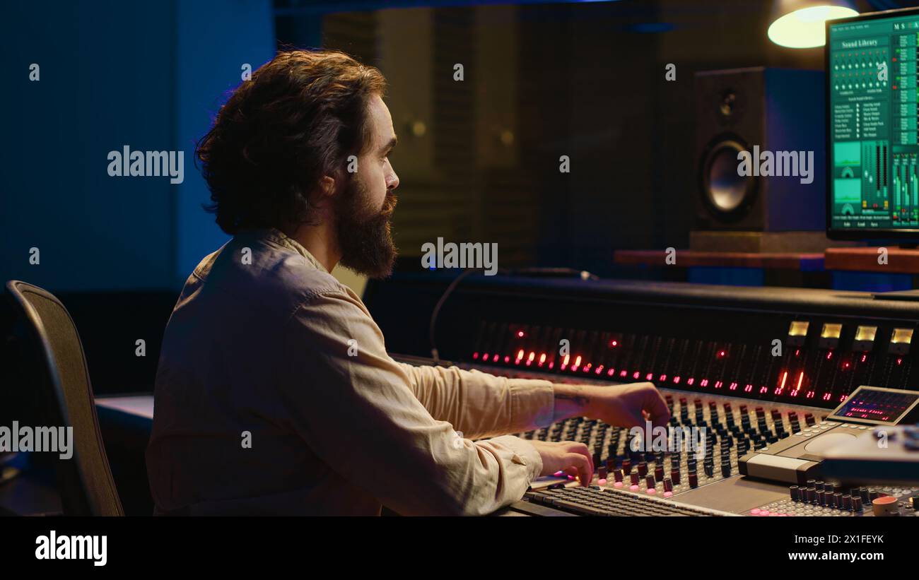 Sound booth camera hi-res stock photography and images - Alamy