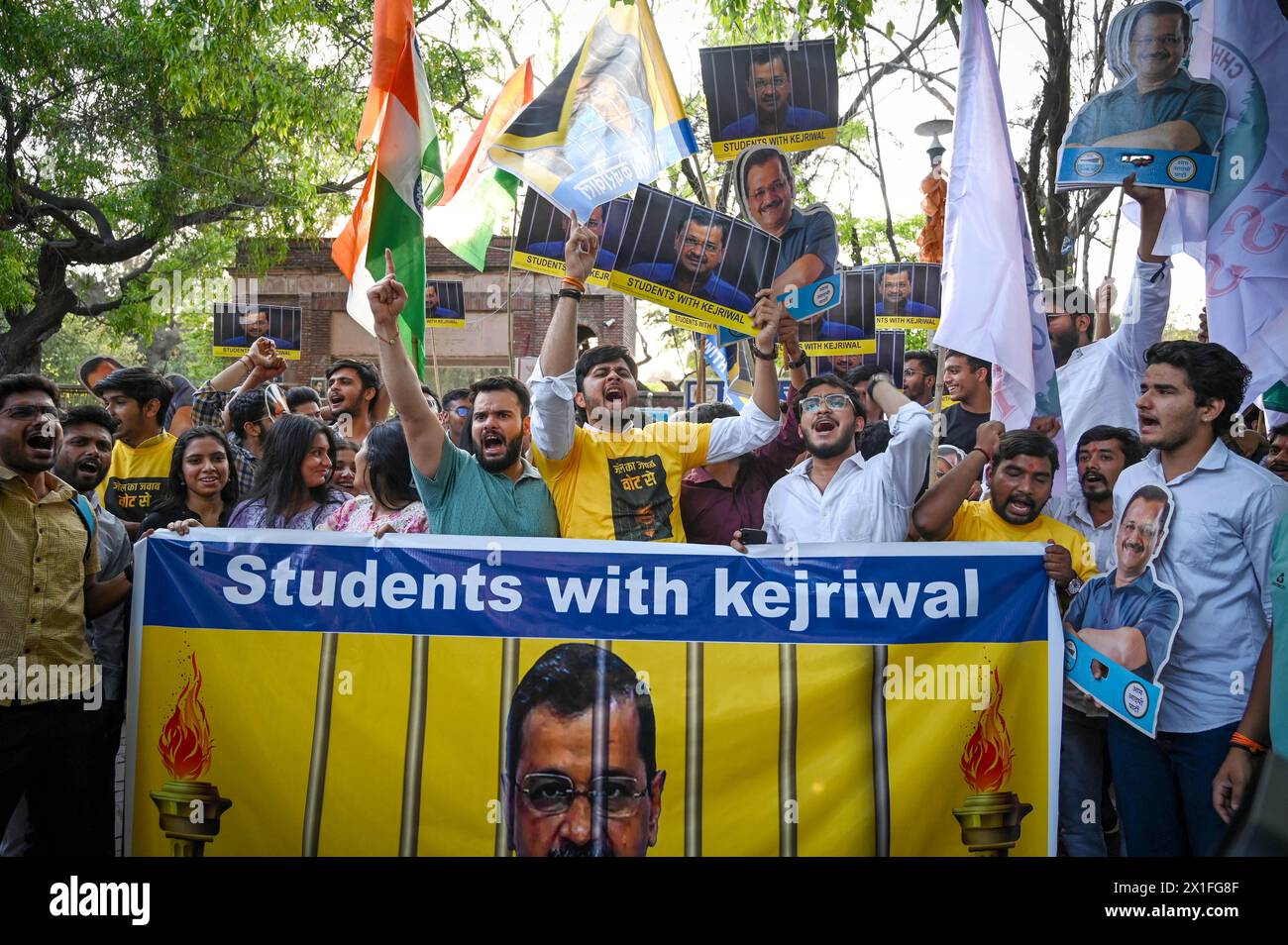 India student party hi-res stock photography and images - Alamy