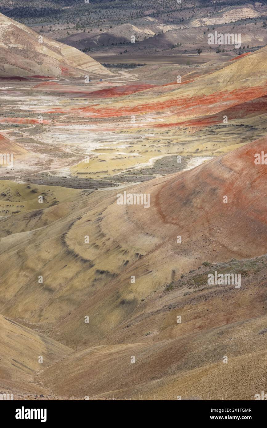 Beautiful and colorful landscape of the Painted Hills in Eastern Oregon ...