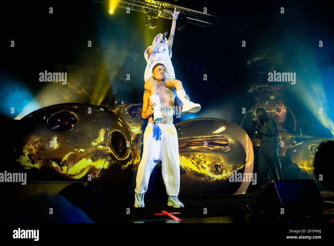 Die antwoord yolandi visser ninja hi-res stock photography and images ...