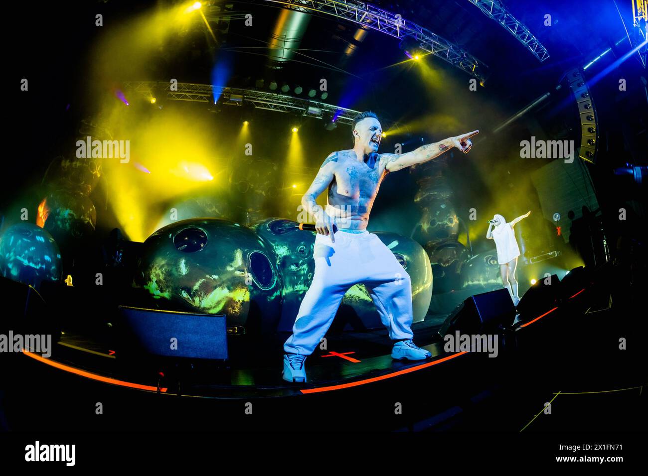 Die antwoord yolandi visser ninja hi-res stock photography and images ...