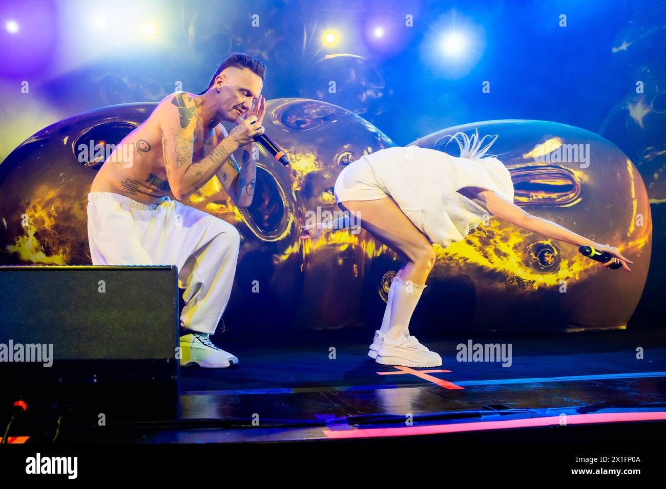 Die antwoord yolandi visser ninja hi-res stock photography and images ...