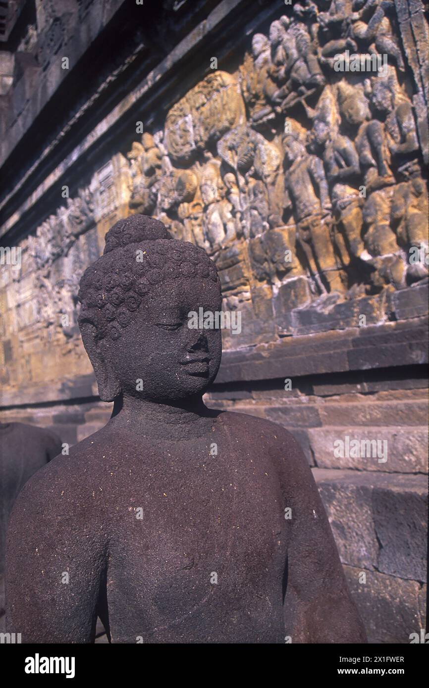 7th century mahayana buddhist temple hi-res stock photography and ...