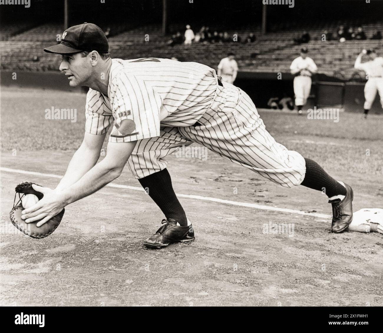 1938 , NEW YORK , USA : The celebrated american baseball player LOU ...