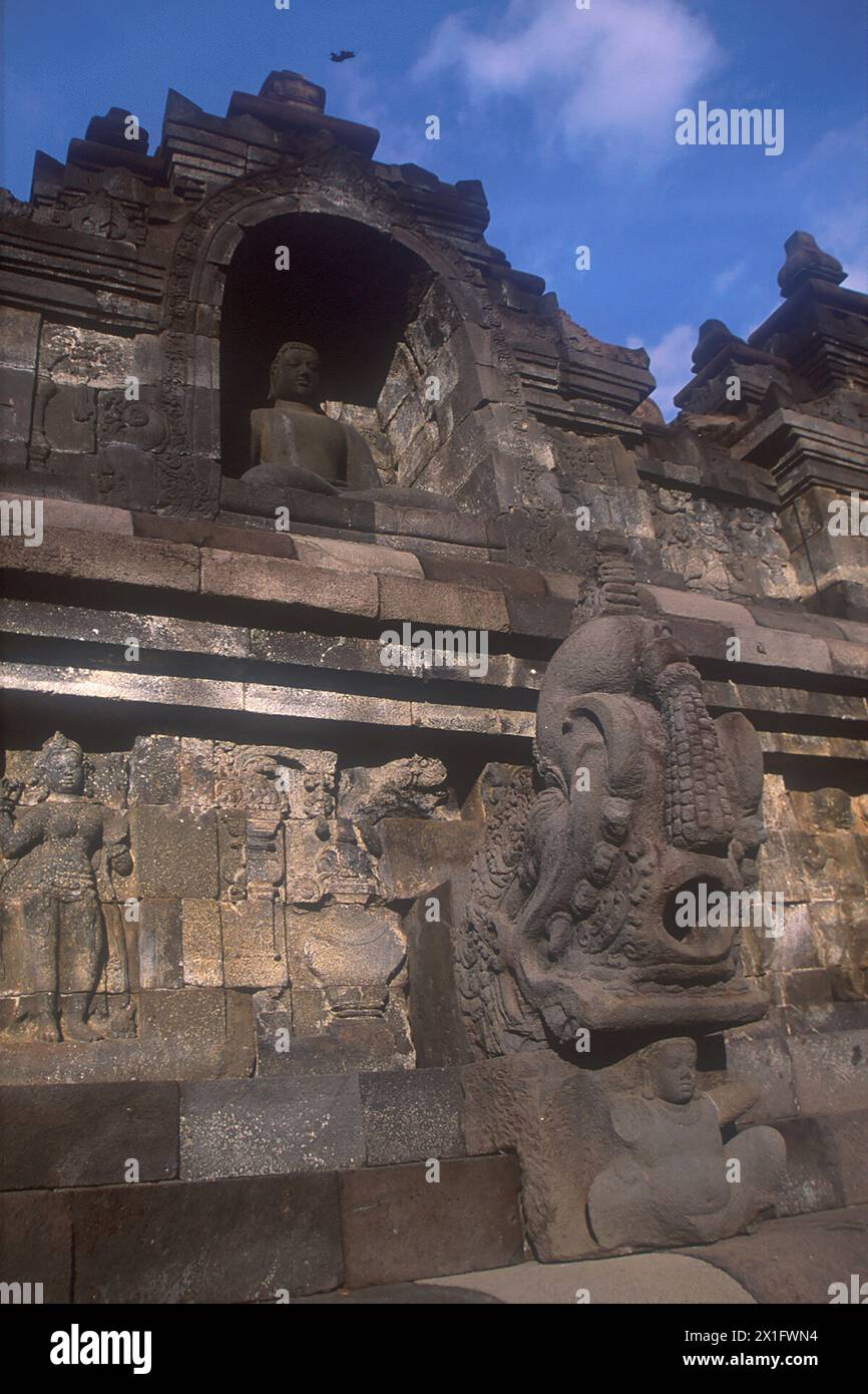 7th century mahayana buddhist temple hi-res stock photography and ...