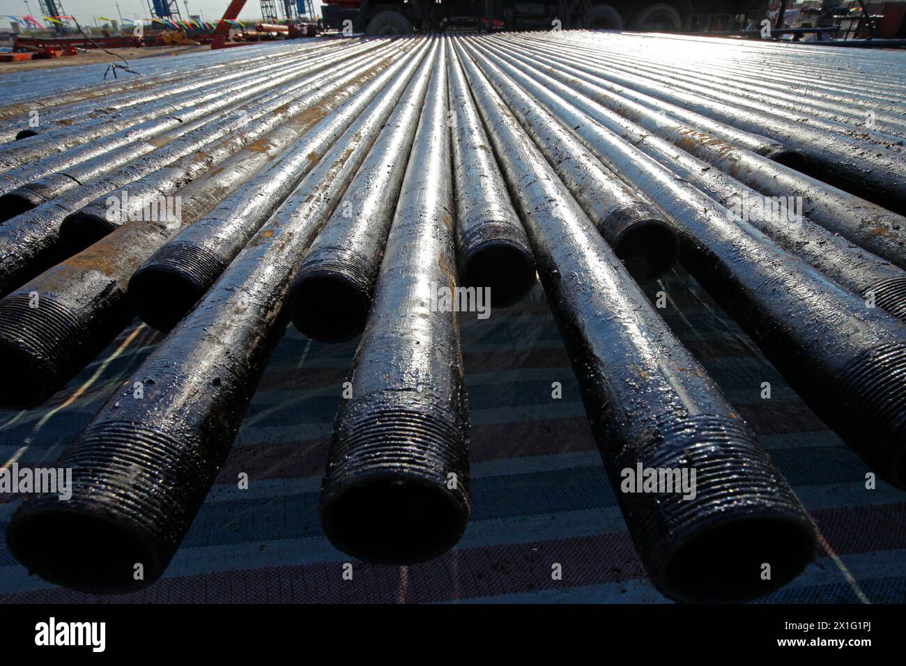 Oil drill pipe Stock Photo - Alamy