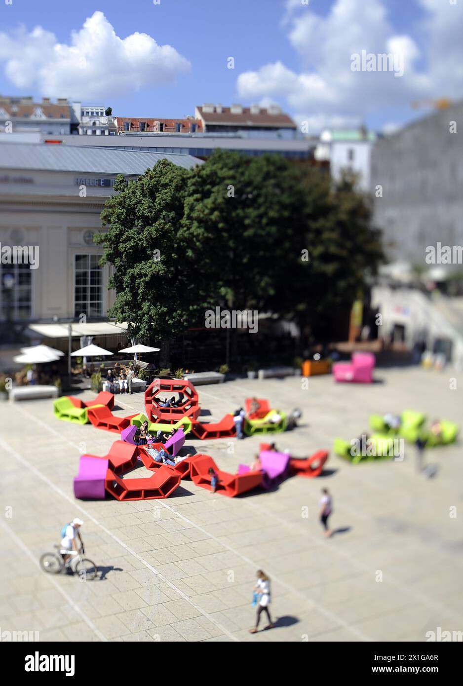 New "Enzis" in the Vienna Museumsquartier - the "Enzo". The new seats ...