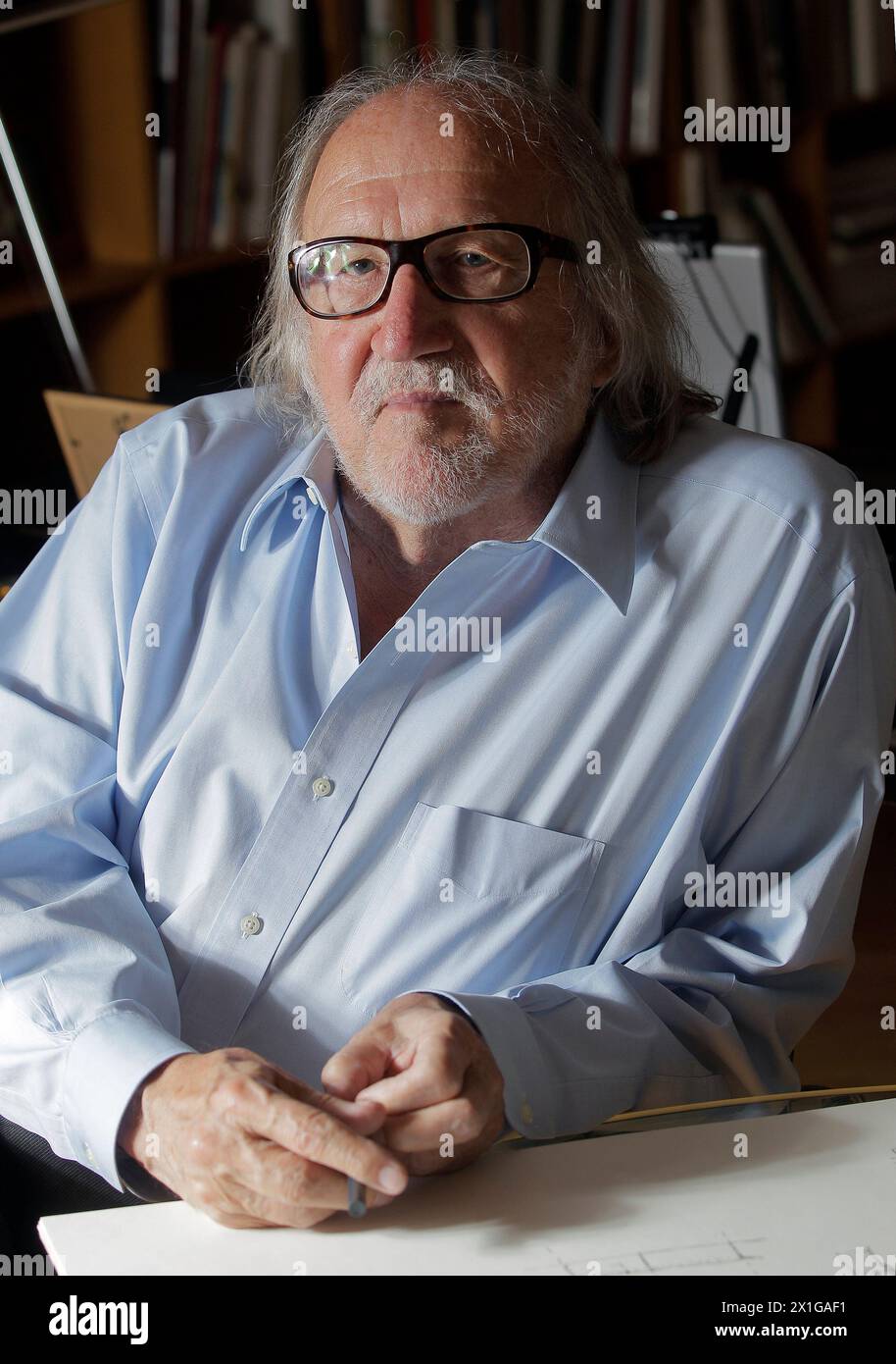 Architect wilhelm holzbauer hi-res stock photography and images - Alamy
