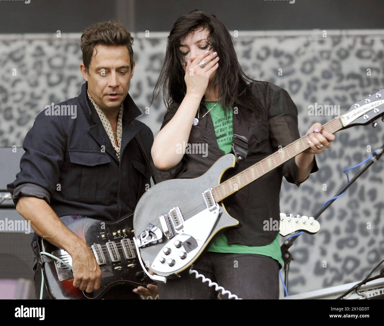 Vv singer hi-res stock photography and images - Alamy