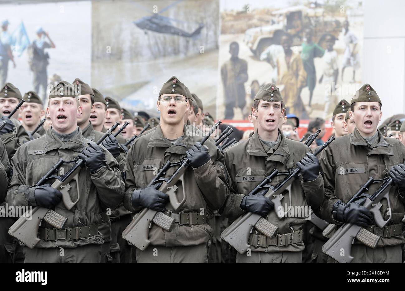 Austrian national holiday on 26 October 2011 - Traditional military ...