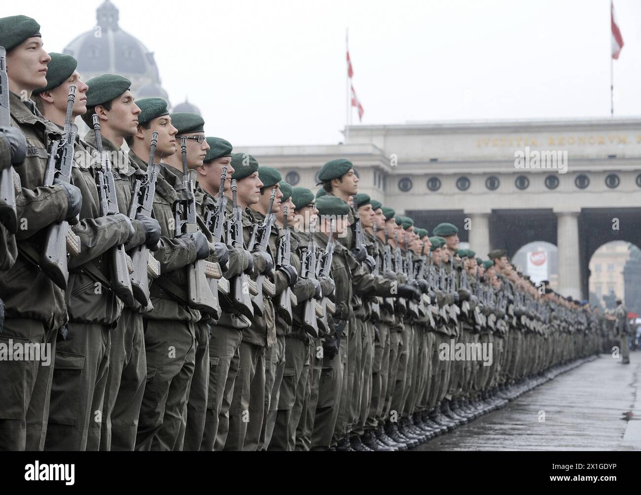 Austrian national holiday on 26 October 2011 - Traditional military ...