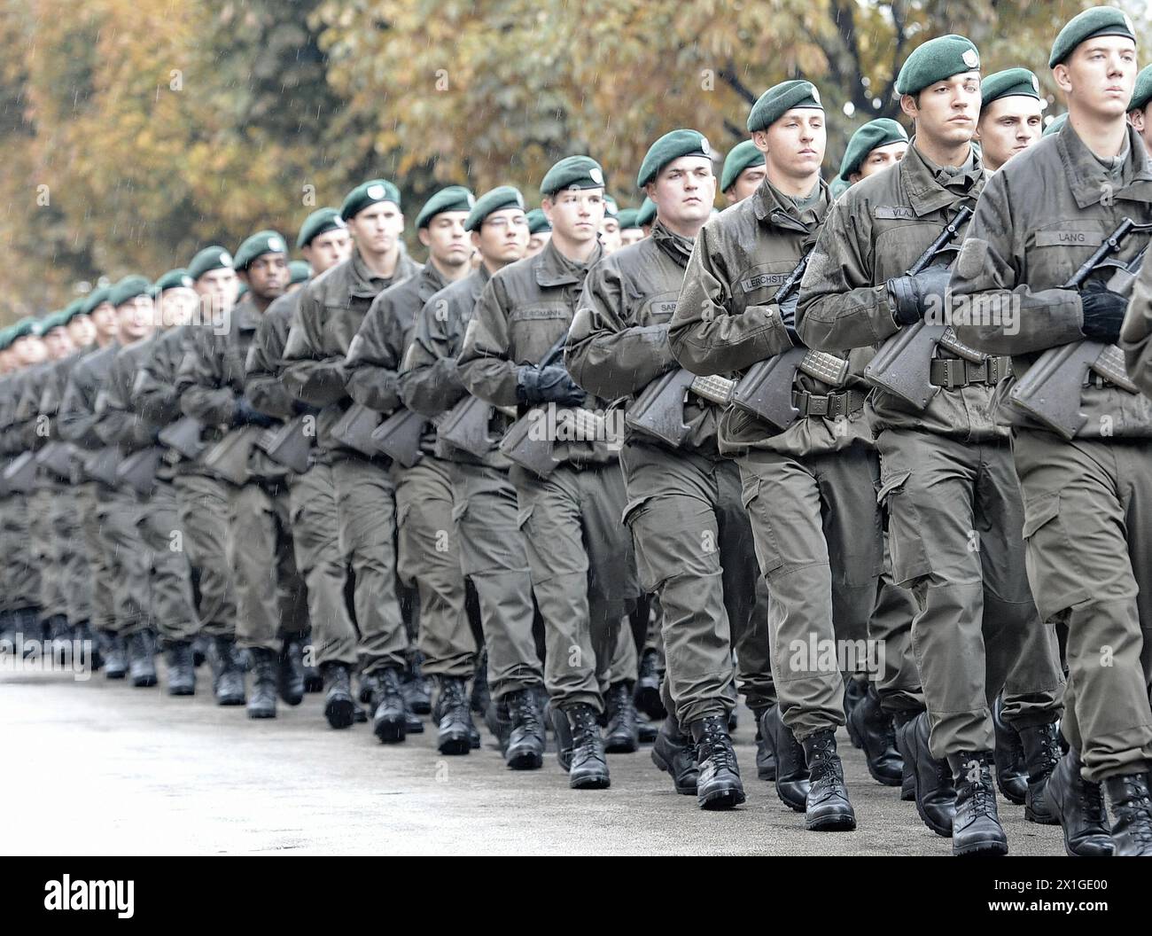 Austrian national holiday on 26 October 2011 - Traditional military ...