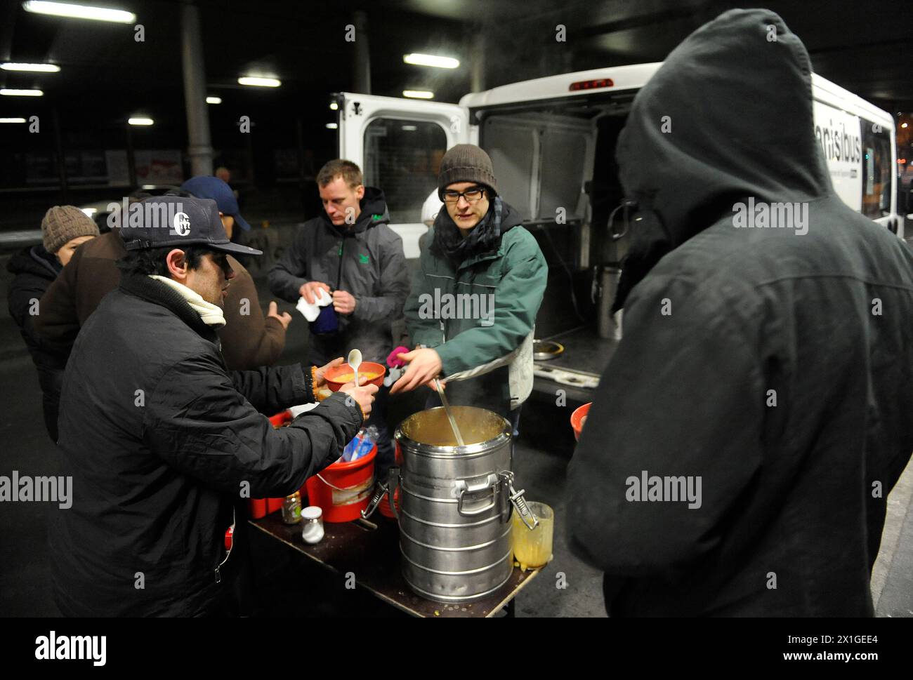 Homelessness feature hi-res stock photography and images - Alamy