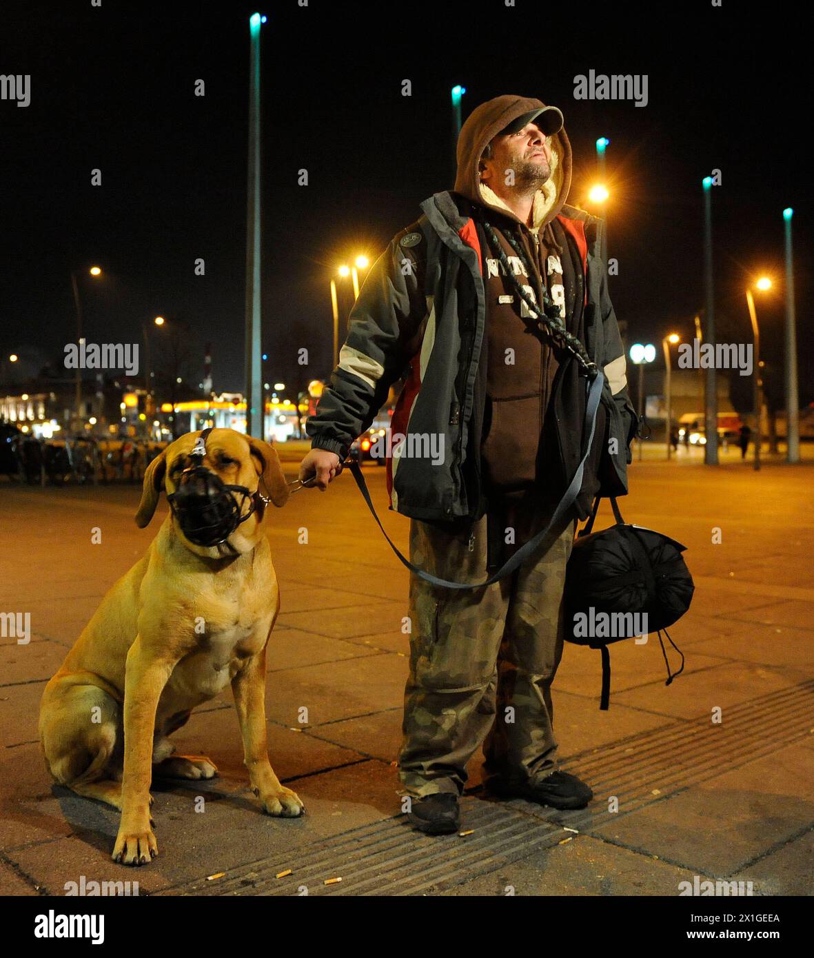 Homelessness feature hi-res stock photography and images - Alamy