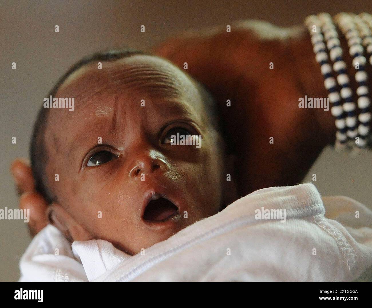 09072012 - NIAMEY - NIGER: The hunger crisis in the Sahel assumes ...
